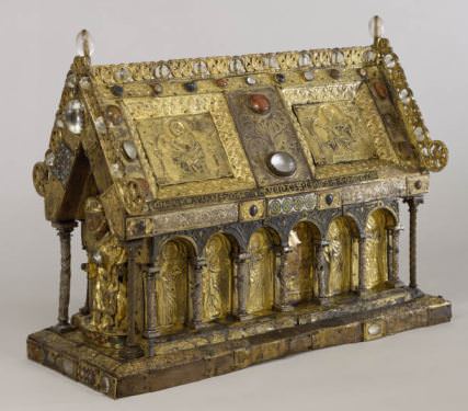 Bones of Contention: The Justifications for Relic Thefts in the Middle ...