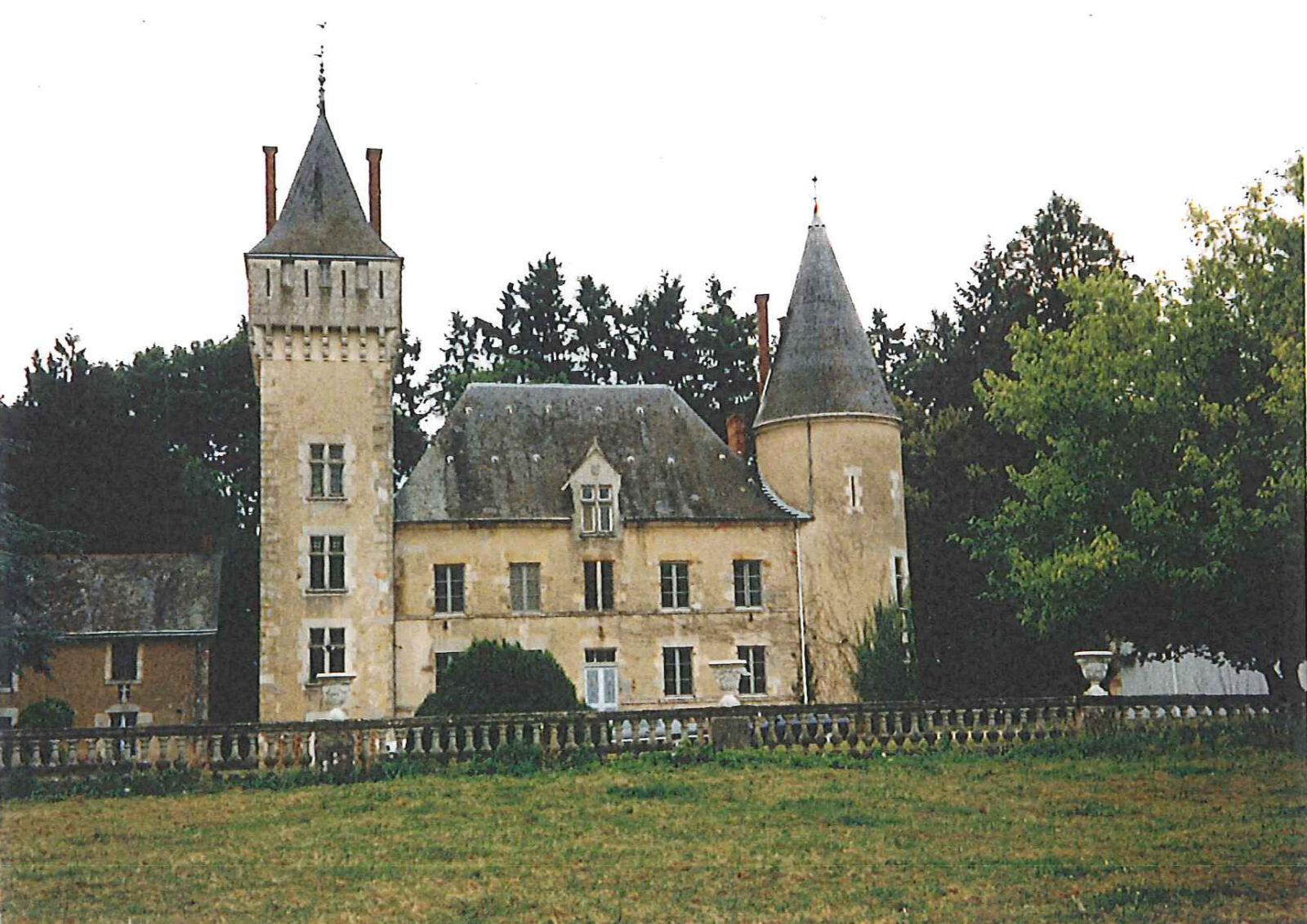 castle2 - Medievalists.net