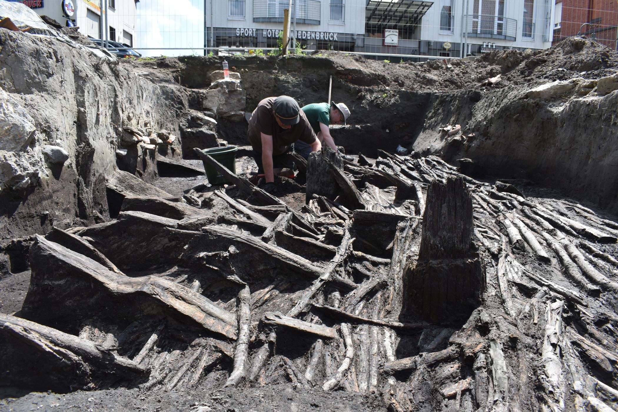 Archaeologists uncover medieval waterway structure in Germany ...